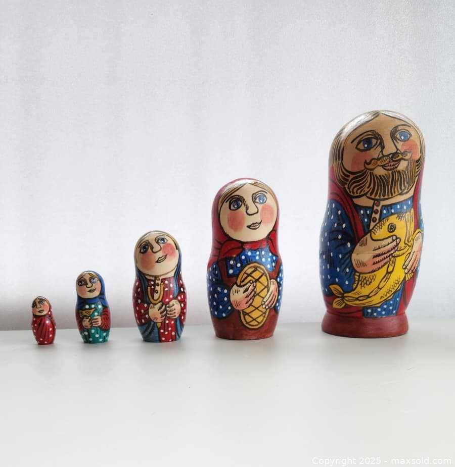 Wooden Russian Matryoshka Doll Set, 5 pcs | Maxsold