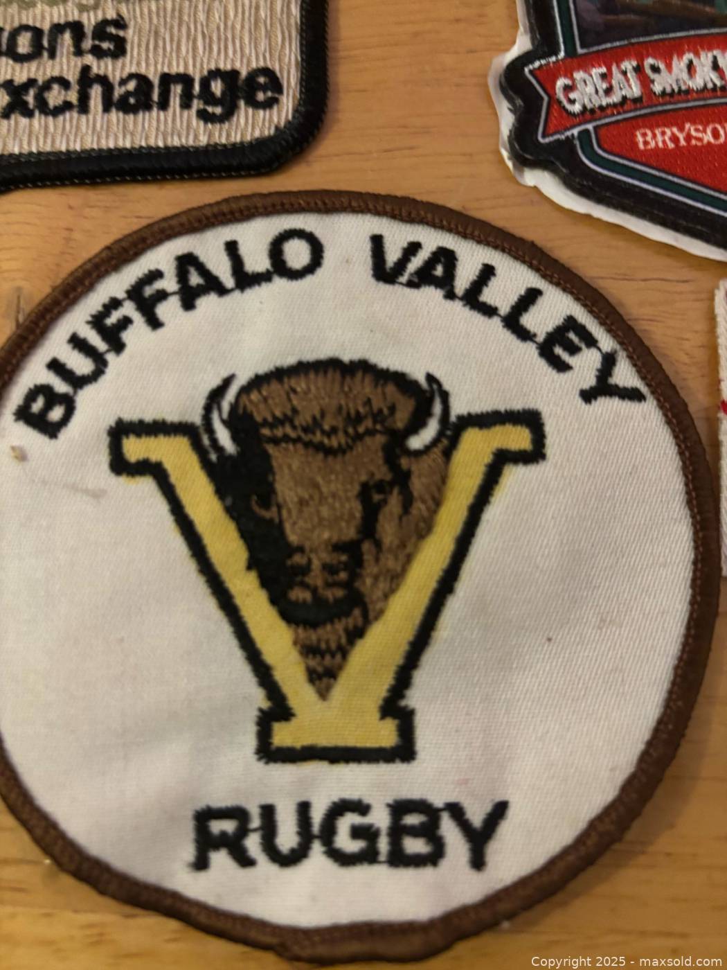Vintage Embroidered Patches, 8 pcs | Maxsold