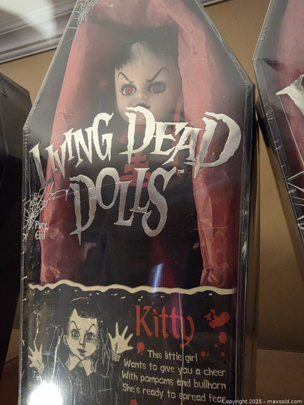 Boxed Horror Collectible Dolls | Maxsold