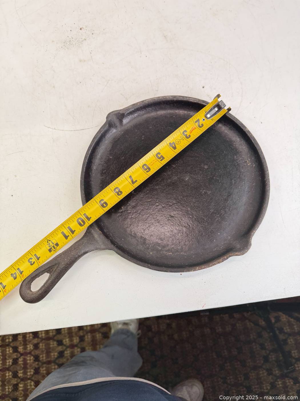 Mid-1800s gate-marked cast iron skillet | Maxsold