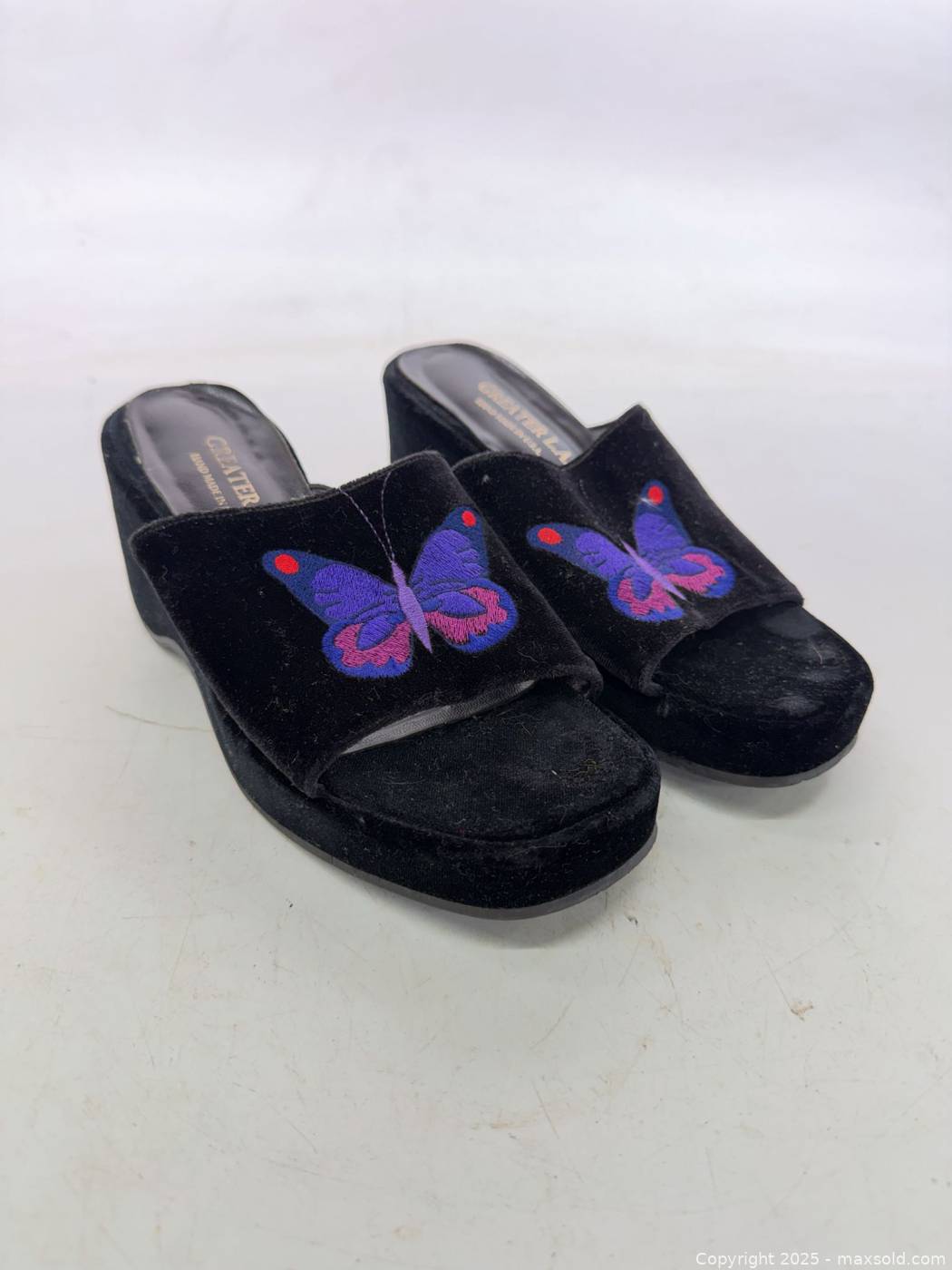 Greater LA handmade butterfly pumps size 6 | Maxsold