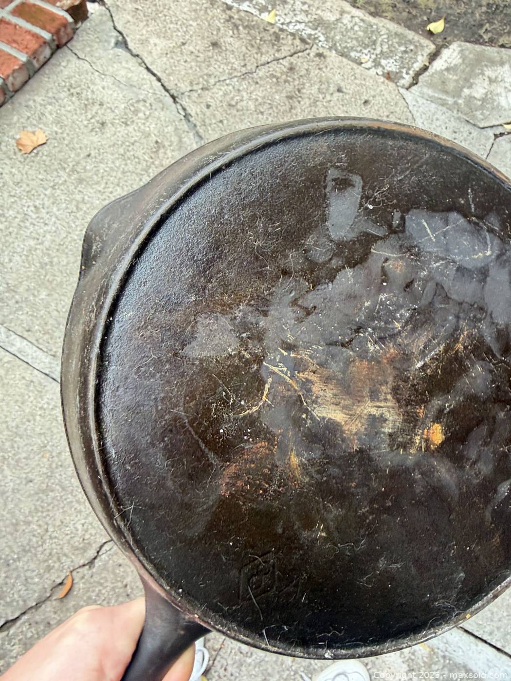 Vintage CHF 8A cast-iron skillet | Maxsold