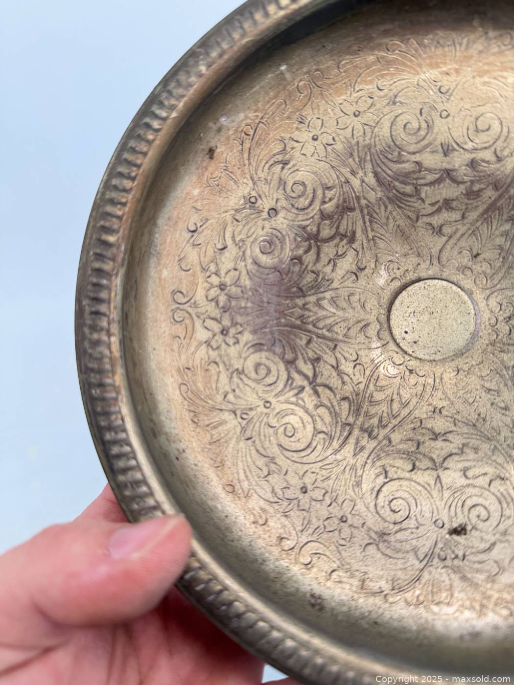 Engraved round brass plate | Maxsold