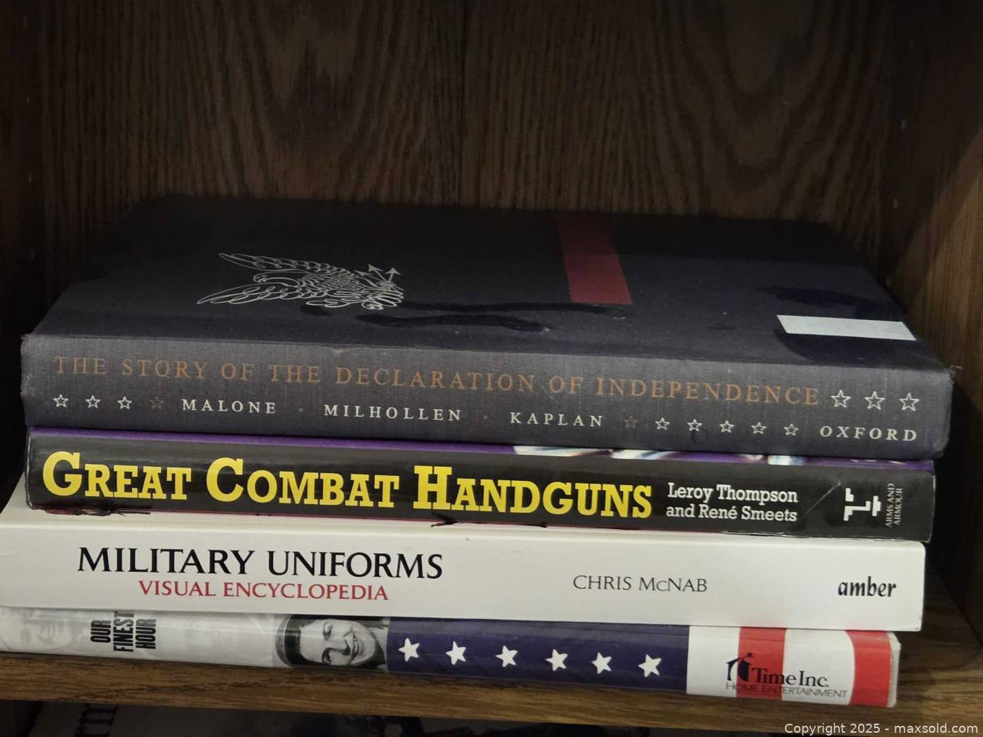 Military history and weapons books | Maxsold