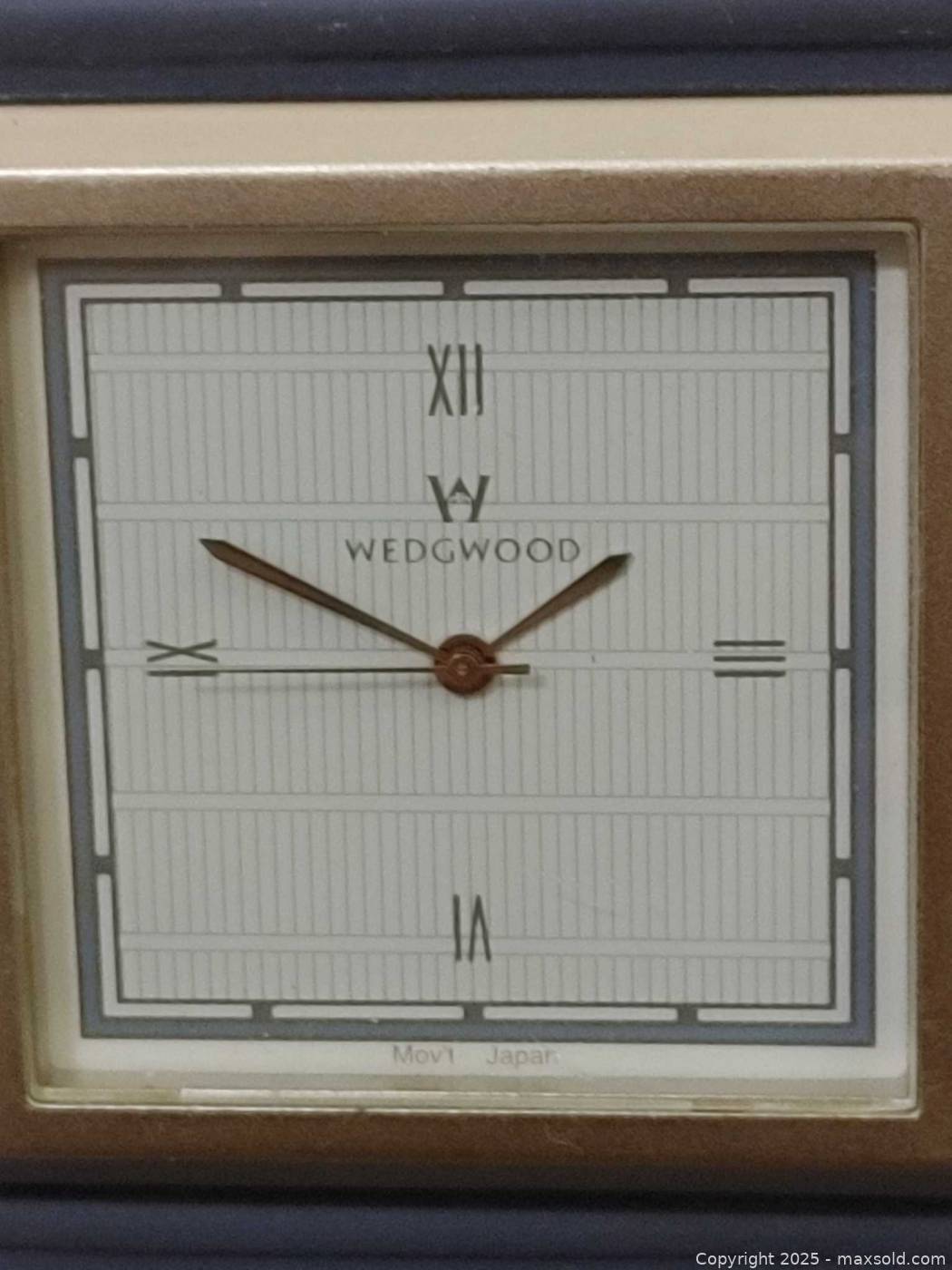 Wedgwood Portland Blue mantel clock | Maxsold