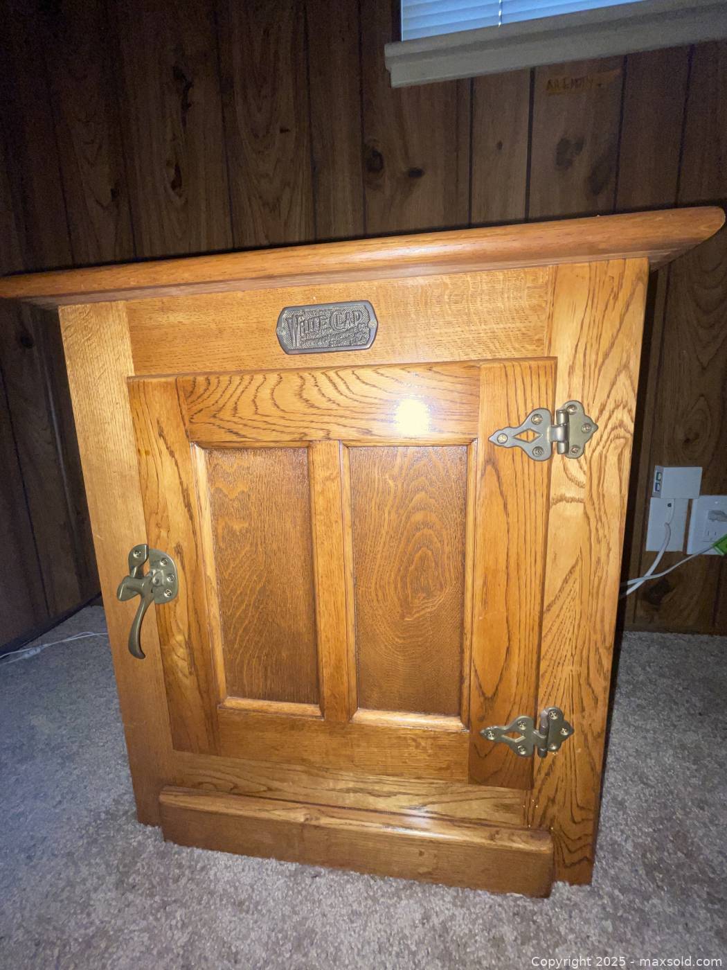 White Clad wood ice box end table | Maxsold