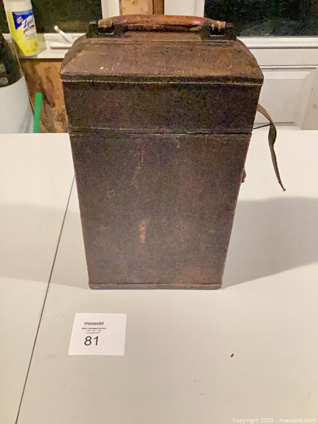 Antique metal carrying case with leather handle | Maxsold