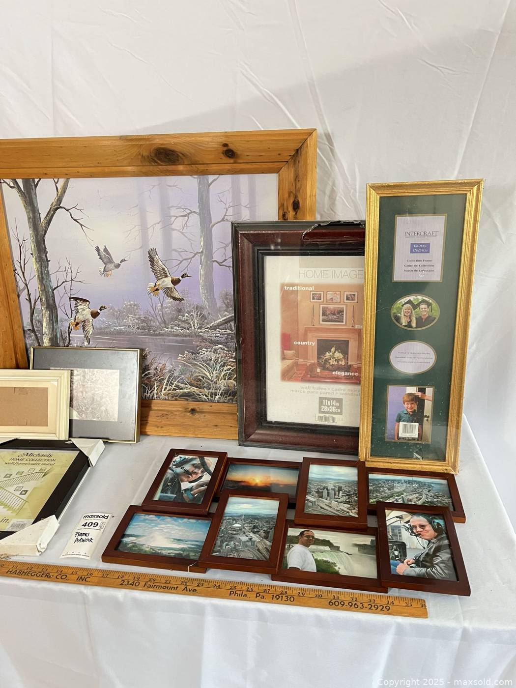 Mixed framed prints and photo frames | Maxsold