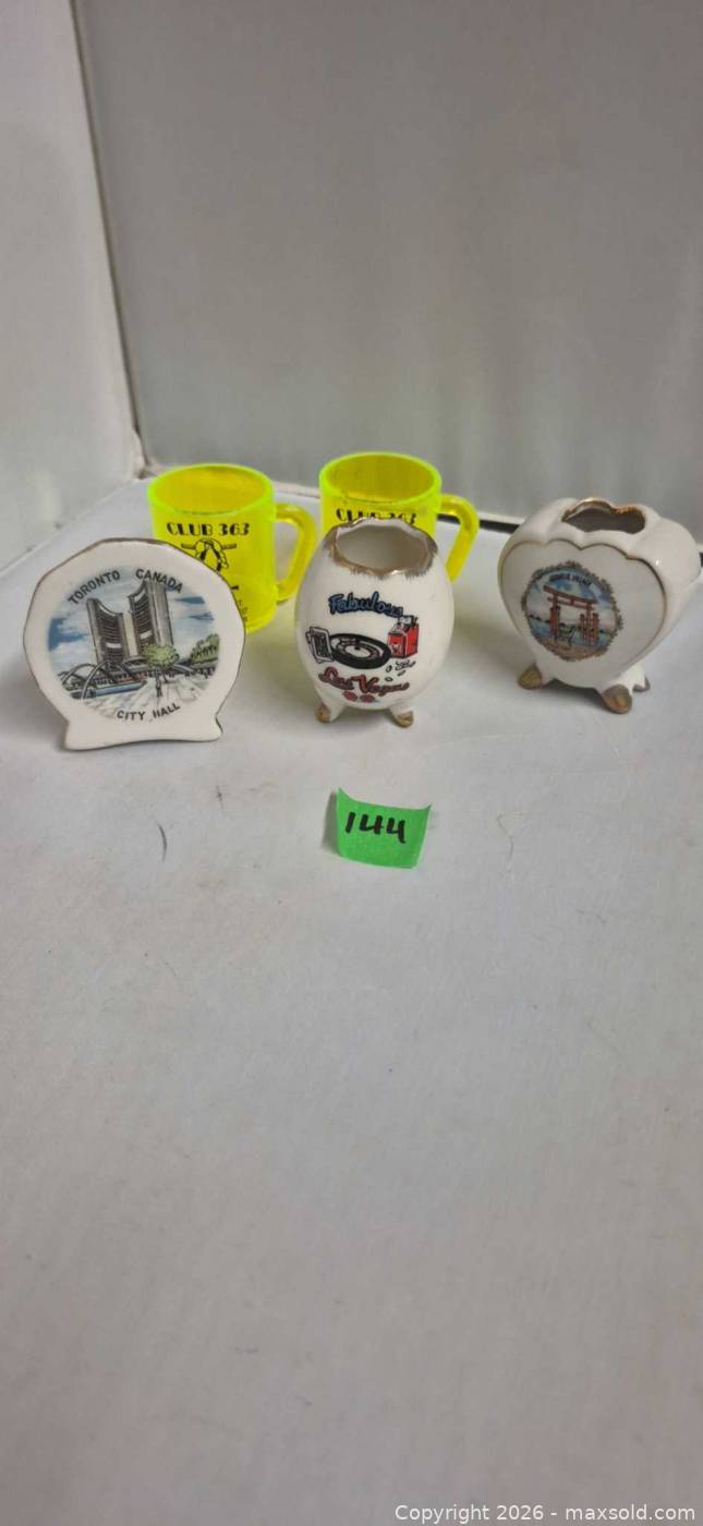 5 vintage souvenir toothpick holders | Maxsold