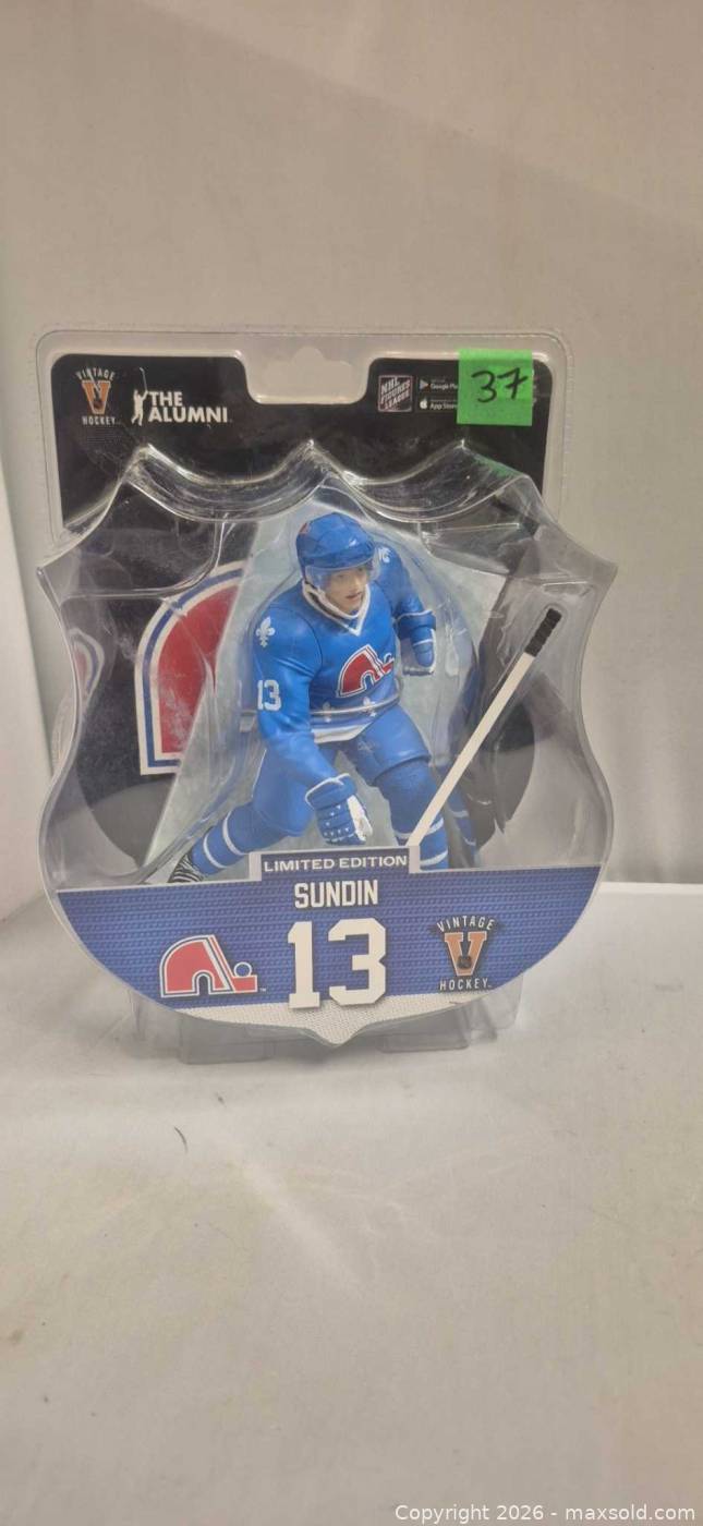 Mats Sundin #13 limited edition hockey figure | Maxsold