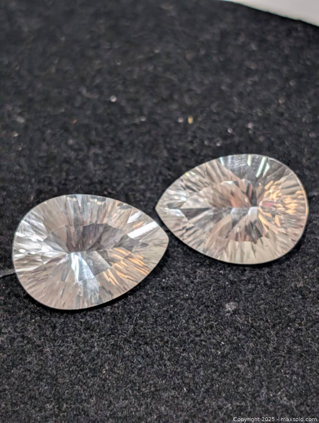Genuine White Topaz gemstones 19ct | Maxsold
