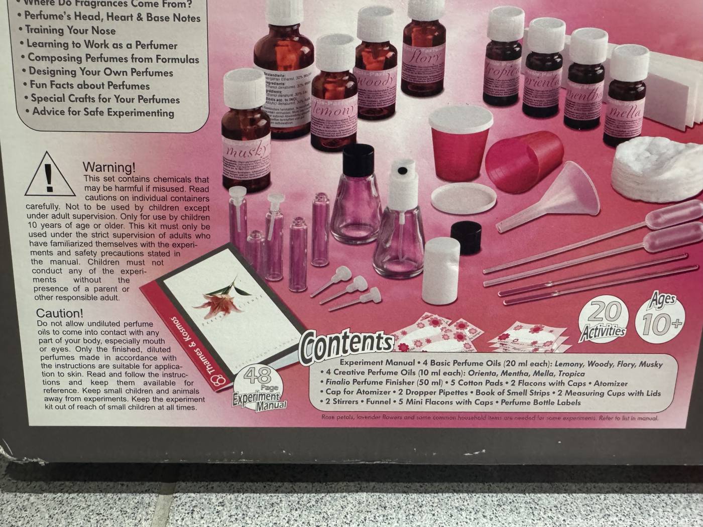 Thames & Kosmos Perfume Science kit | Maxsold