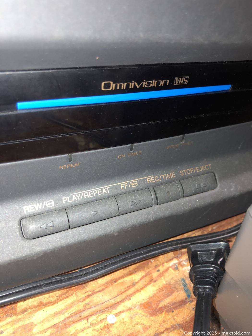 Panasonic CRT TV/VHS Combo, StarLite Portable TV, Smith-Corona Sterling ...