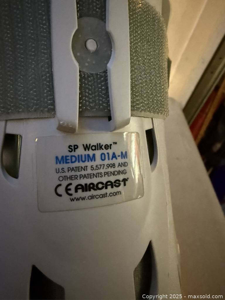 Aircast SP Walker orthopedic boot medium | Maxsold