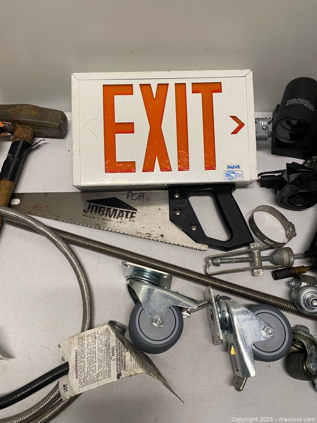 Tools, Exit Sign, Light Fixtures, Hardware | Maxsold