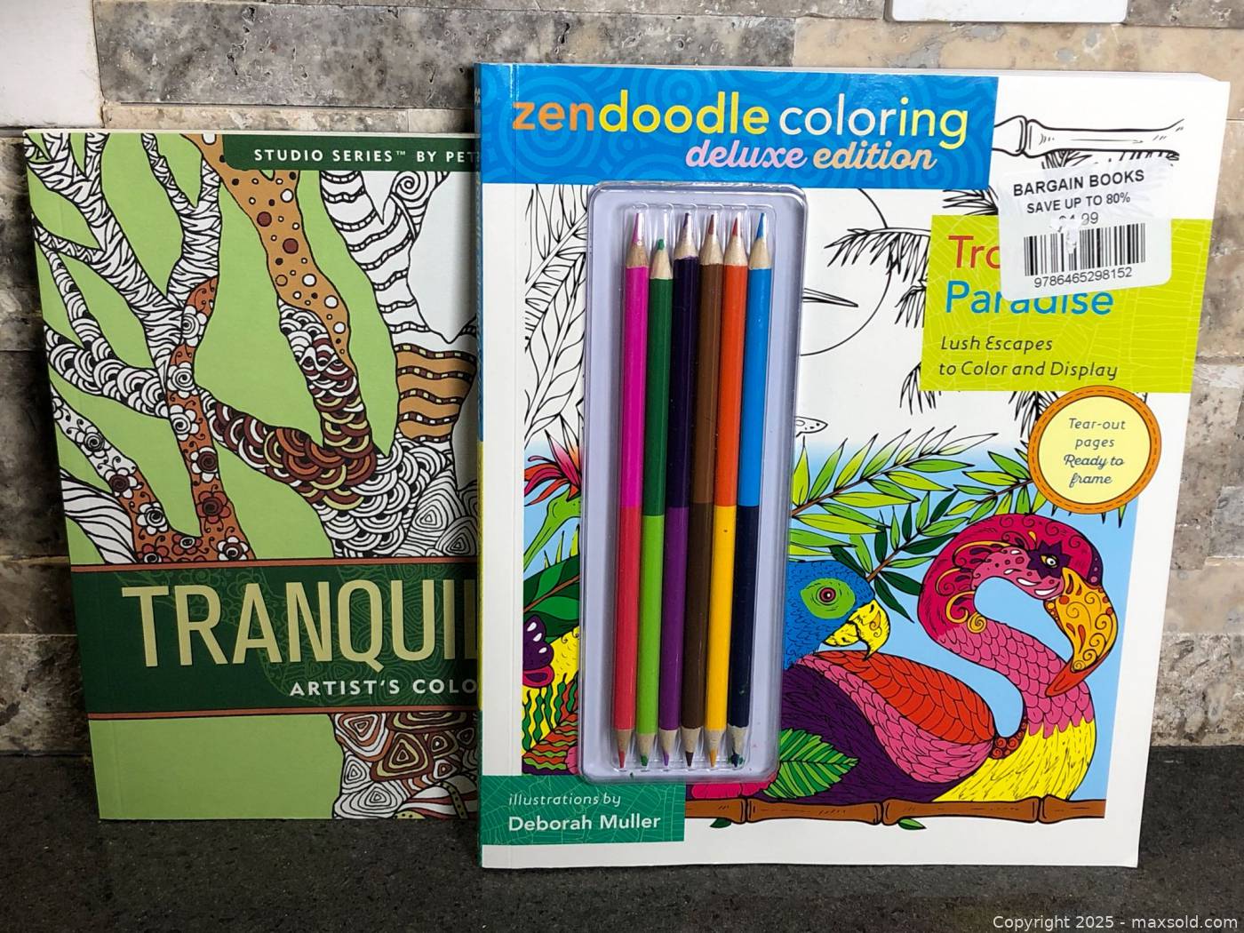 2 new colouring books with pencils | Maxsold