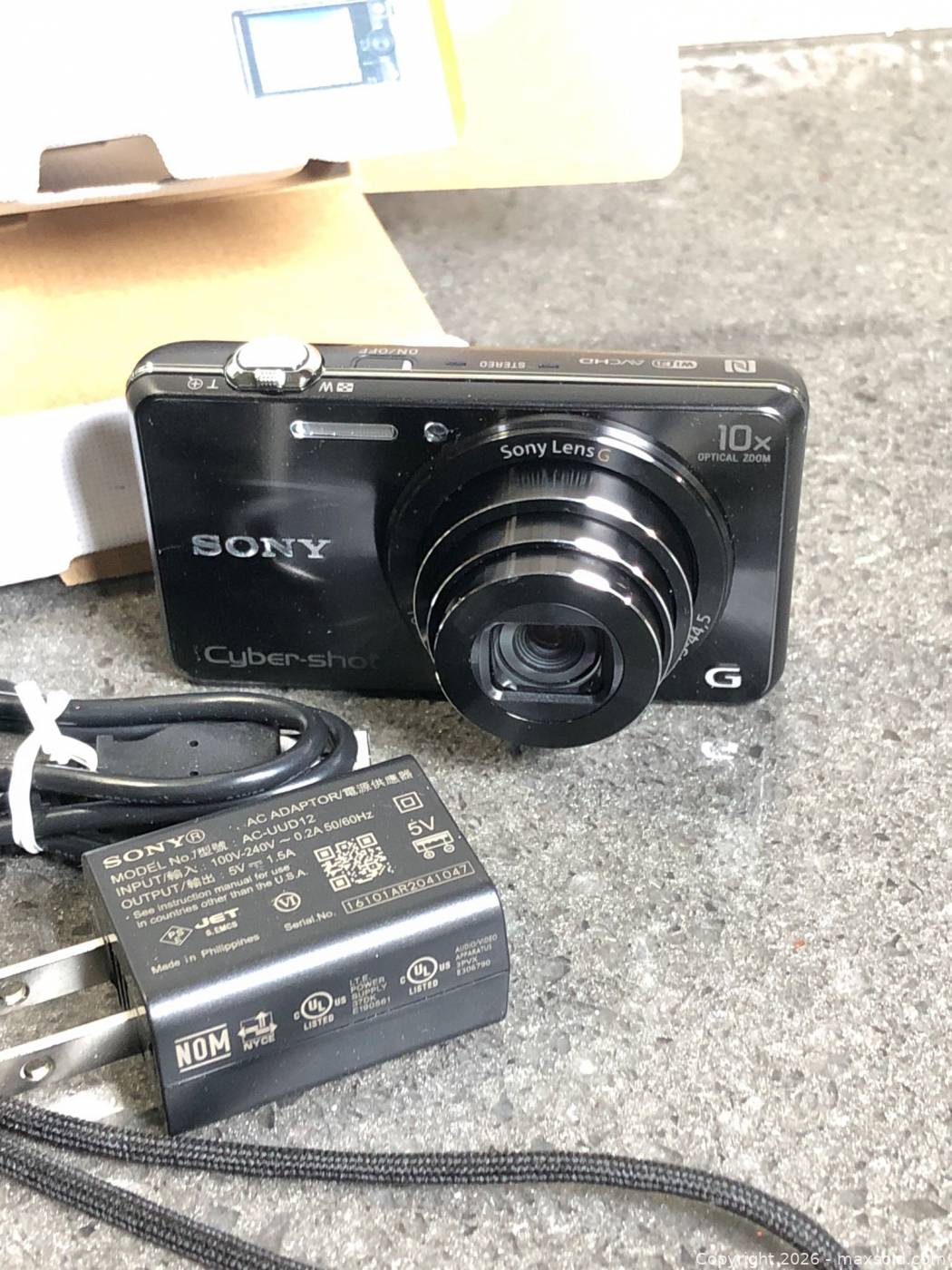 Sony Cyber-shot DSC-WX220 digital camera with charger and box | Maxsold