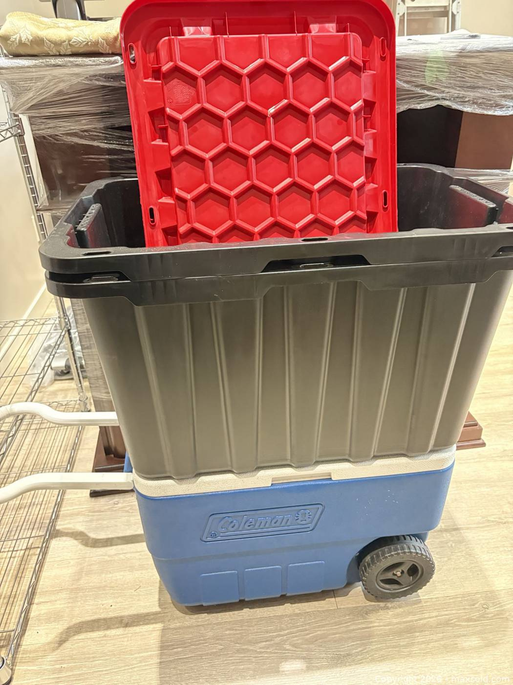 Coleman wheeled cooler & heavy-duty tote | Maxsold