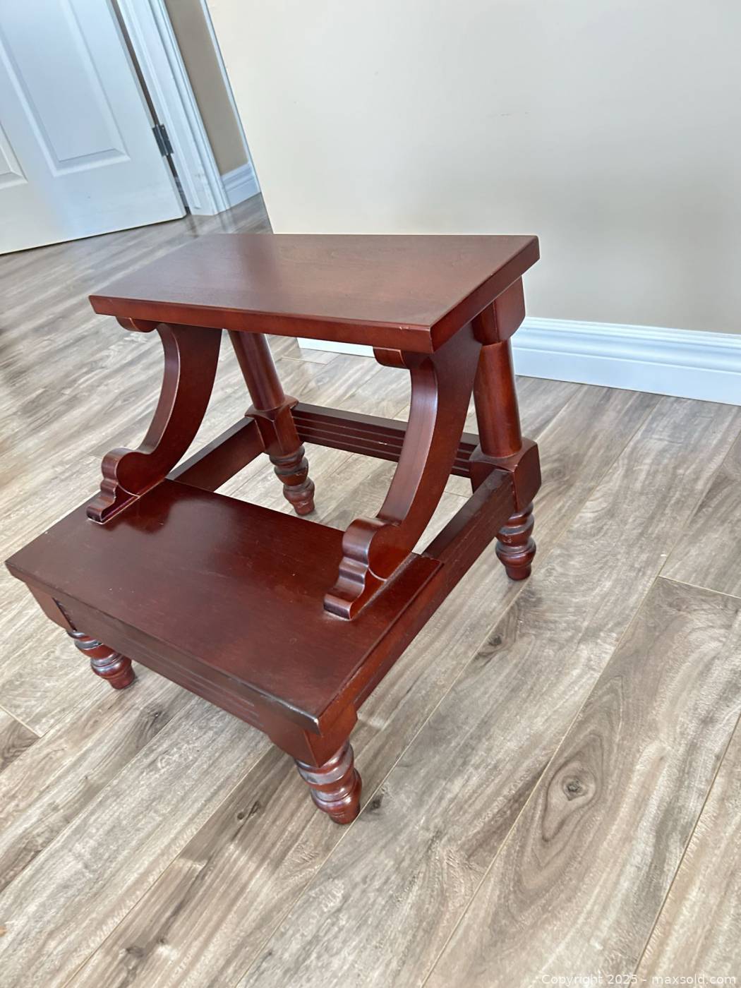 Bombay two-step wooden footstool | Maxsold