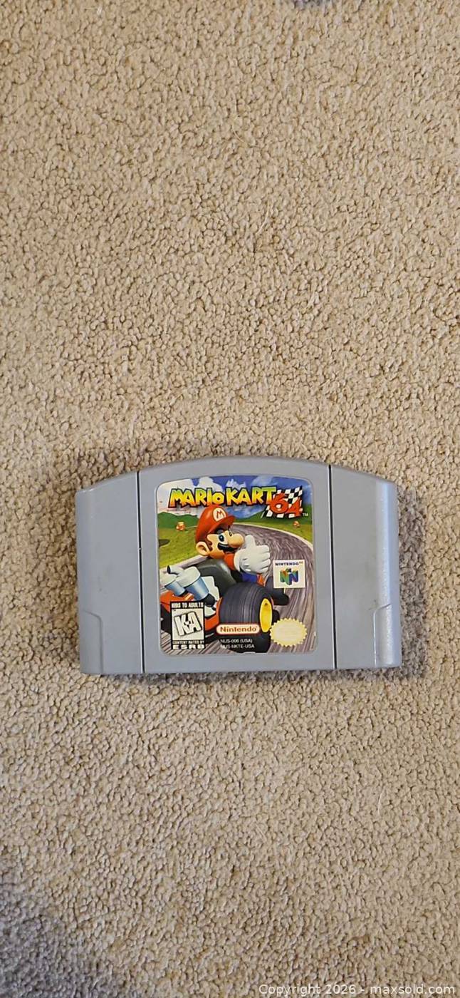 Nintendo 64 Mario Kart 64 cartridge | Maxsold