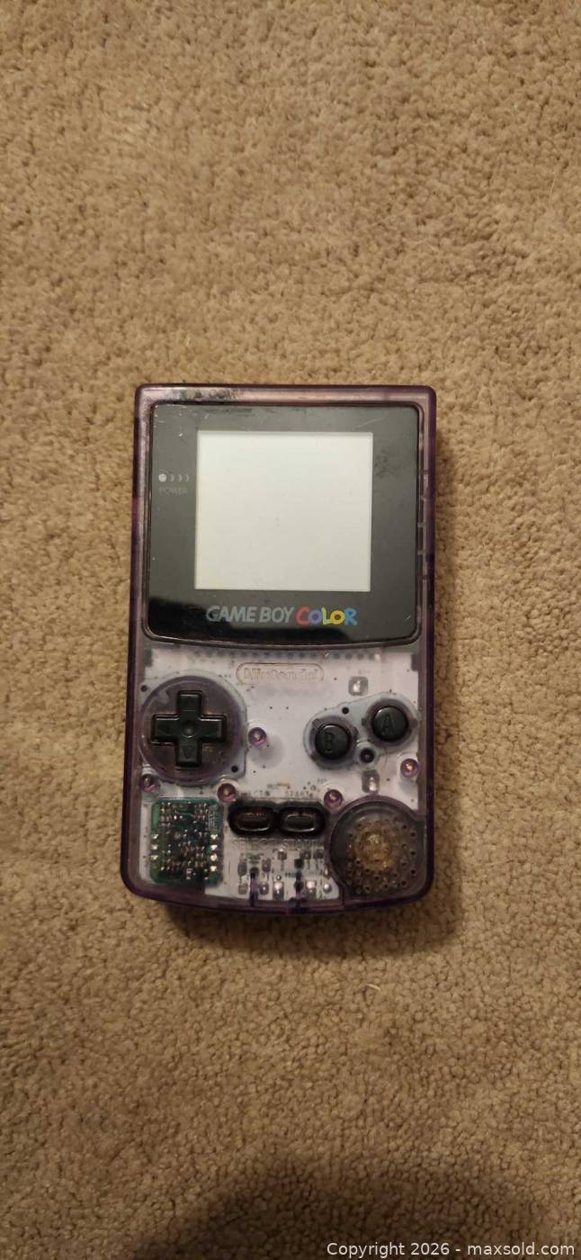 Nintendo Game Boy Color handheld console | Maxsold