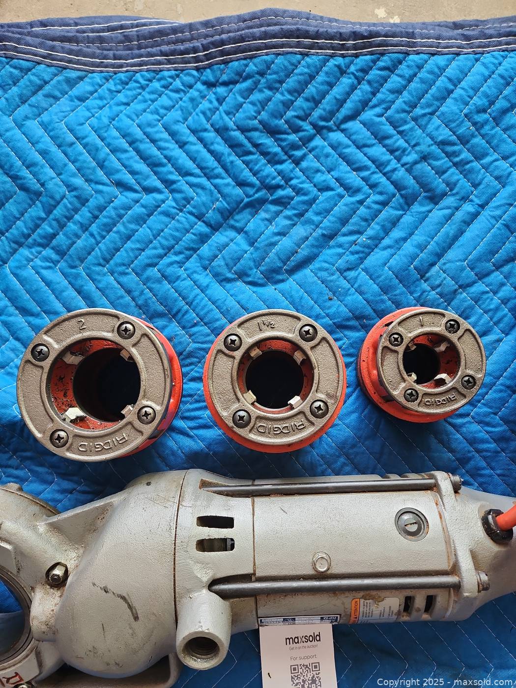 Ridgid 700 Electric Pipe Threader with 3 Dies | Maxsold