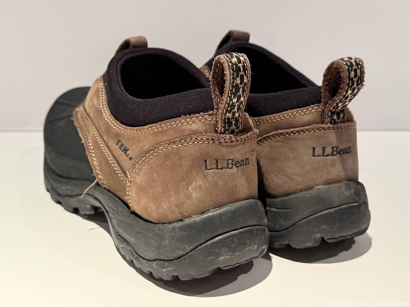 Men’s LL Bean rubber leather slip-on boots size 9 | Maxsold