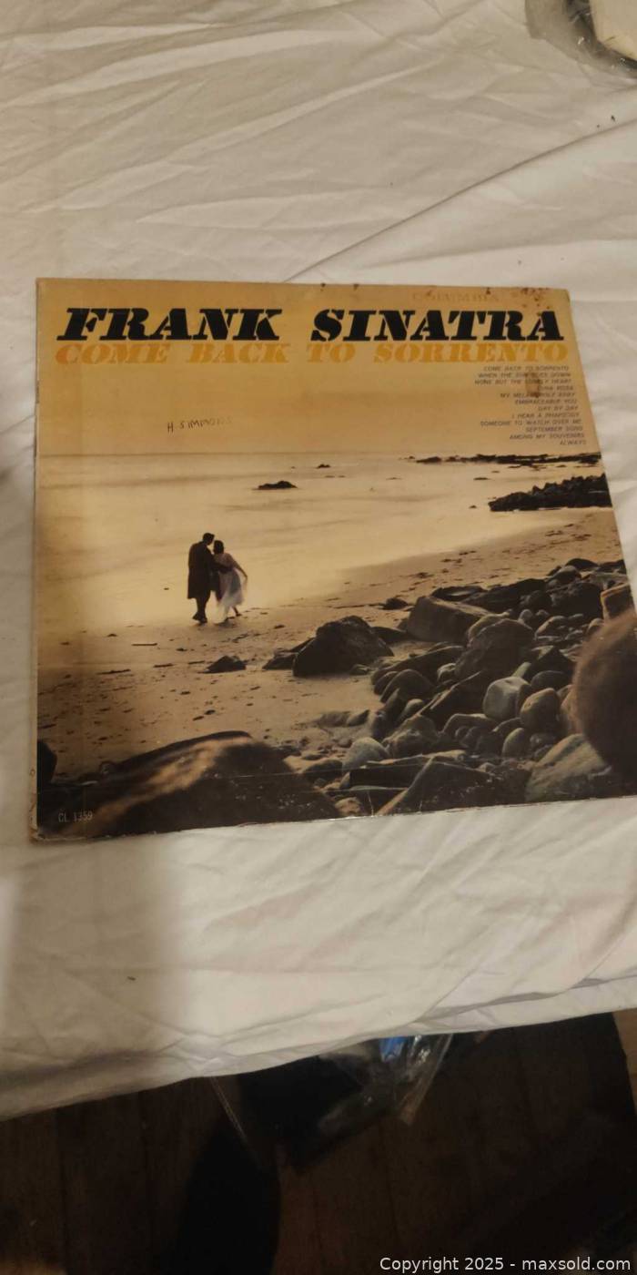 Frank Sinatra vinyl LP records, 6 | Maxsold