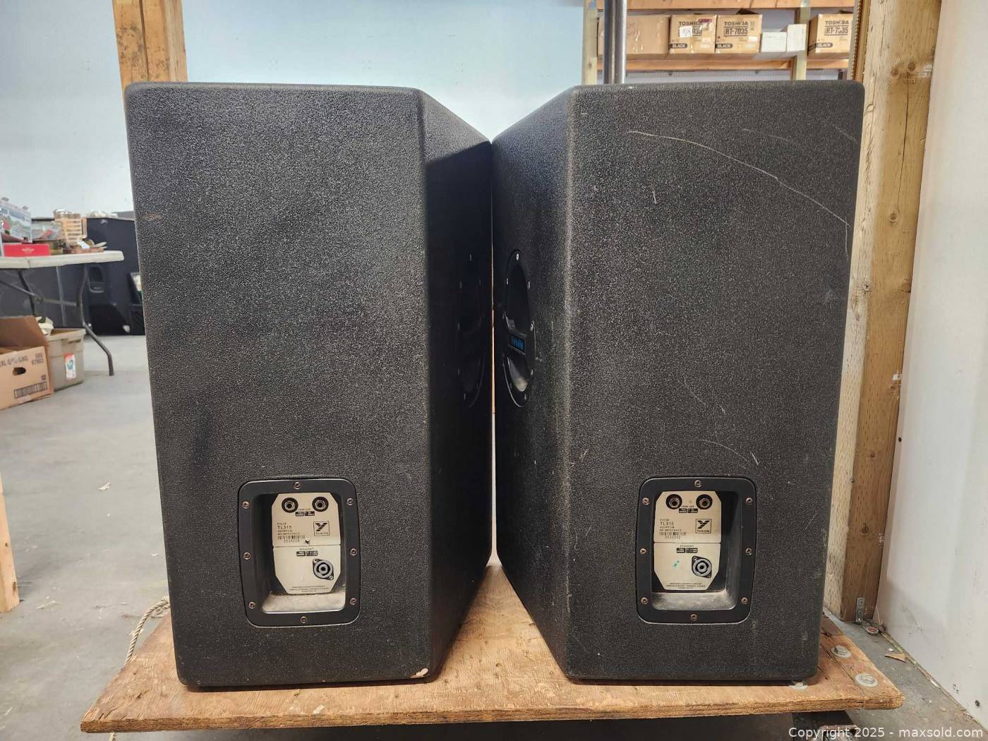 Yorkville Pulse TL315 PA speakers pair | Maxsold