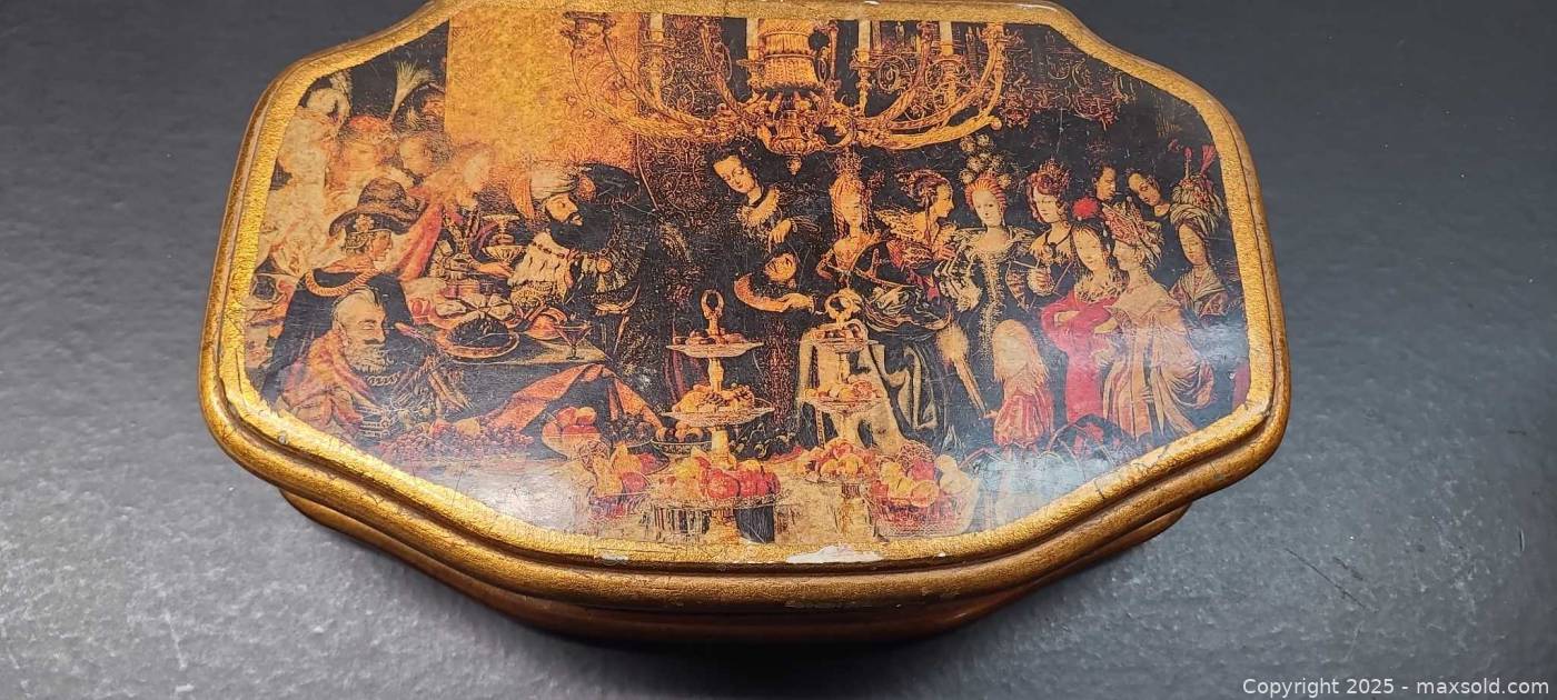 6 vintage wooden decorative trinket boxes | Maxsold