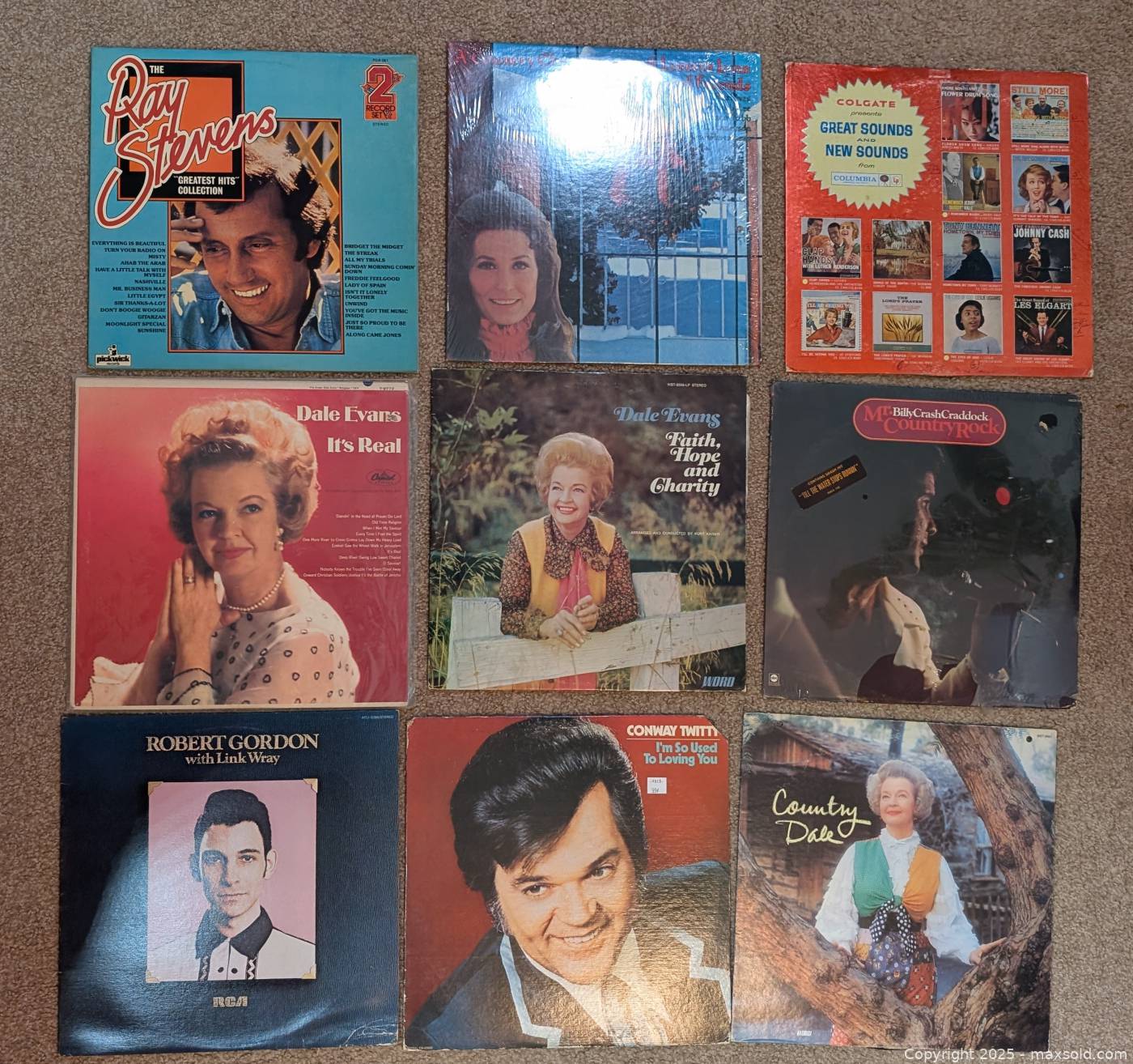 Nine country & inspirational vinyl LPs | Maxsold