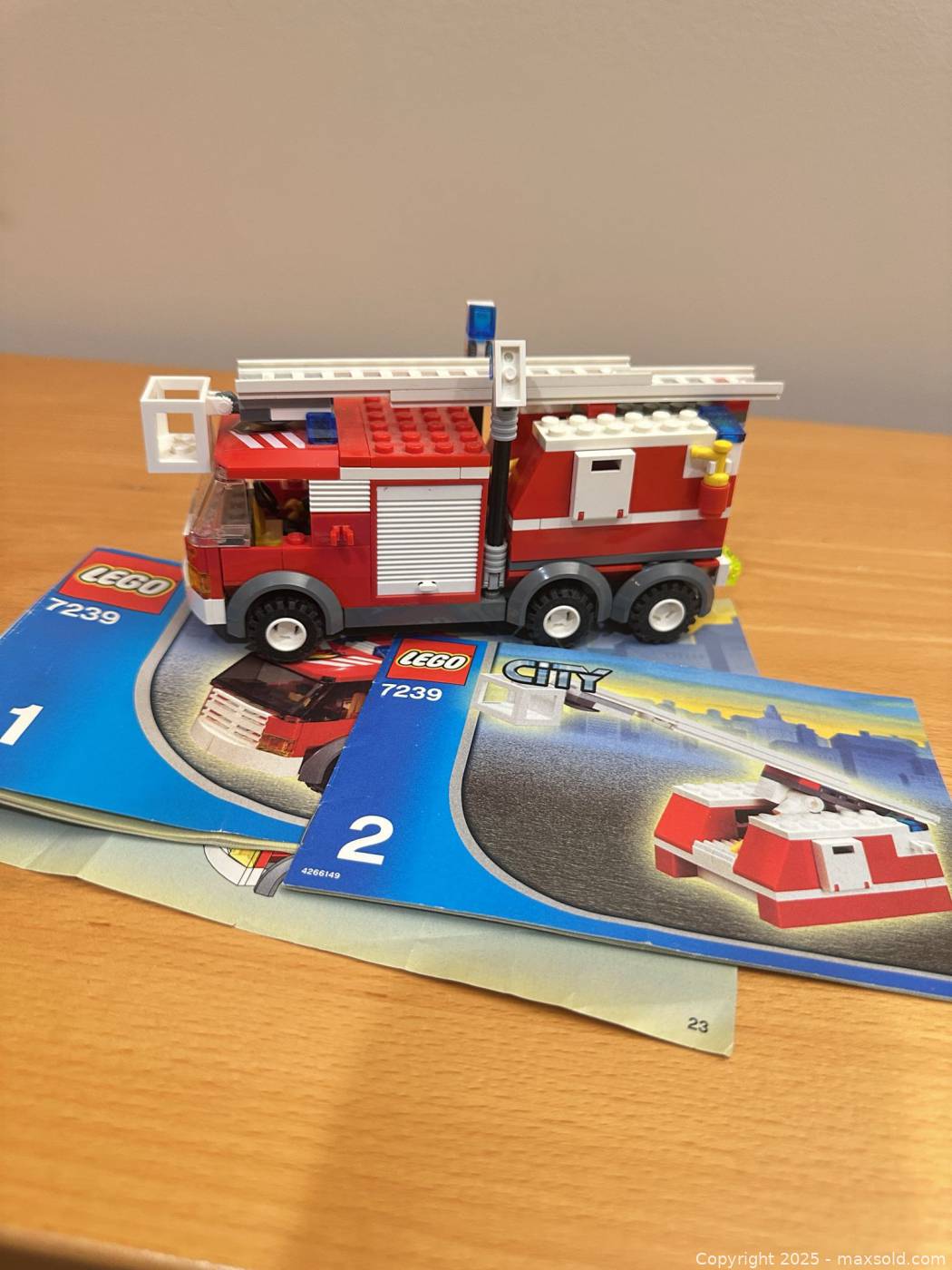 LEGO City Fire Truck Set 7239 with Instructions | Maxsold
