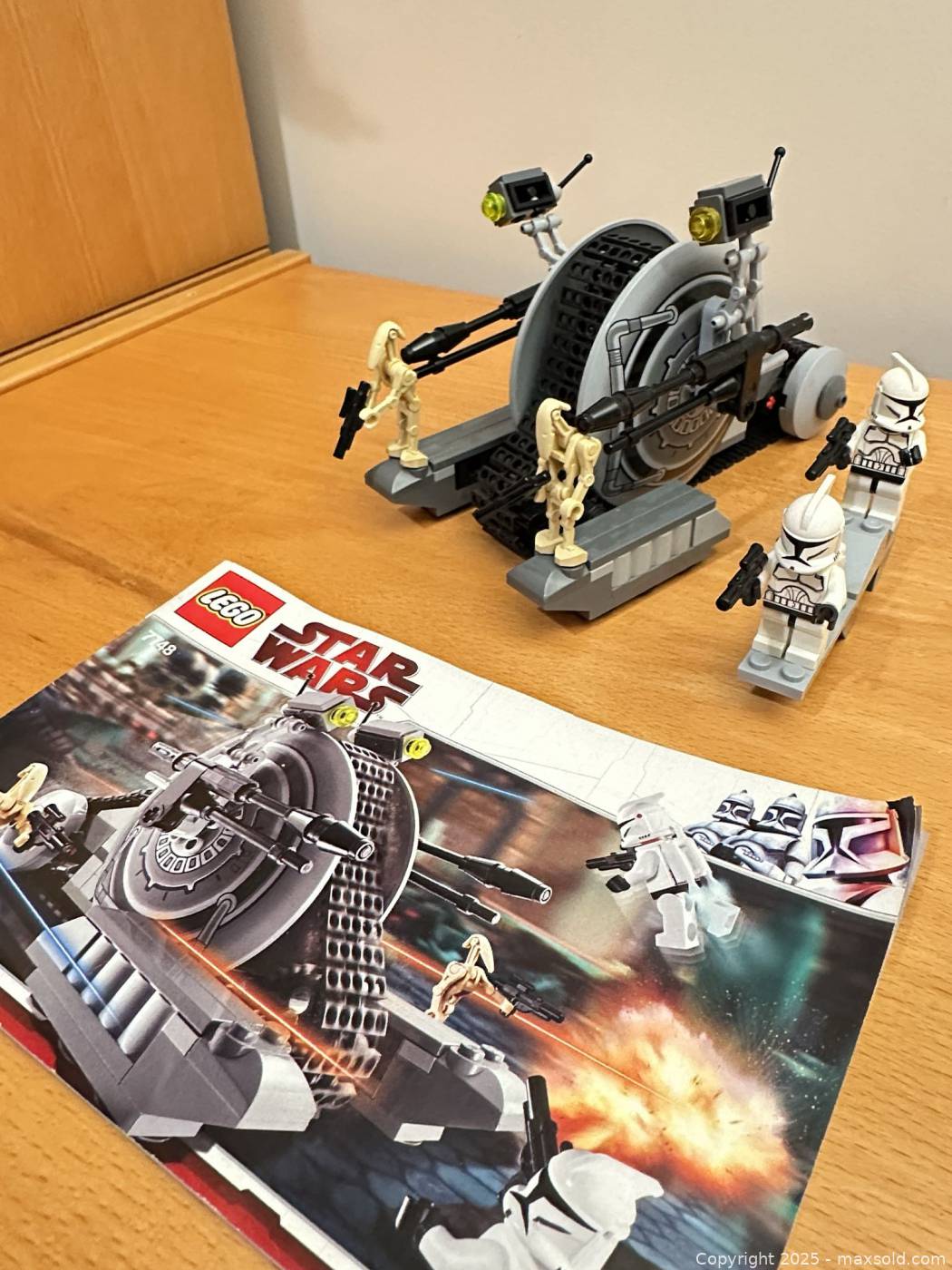 LEGO Star Wars 7748 Corporate Alliance Tank Droid complete with ...