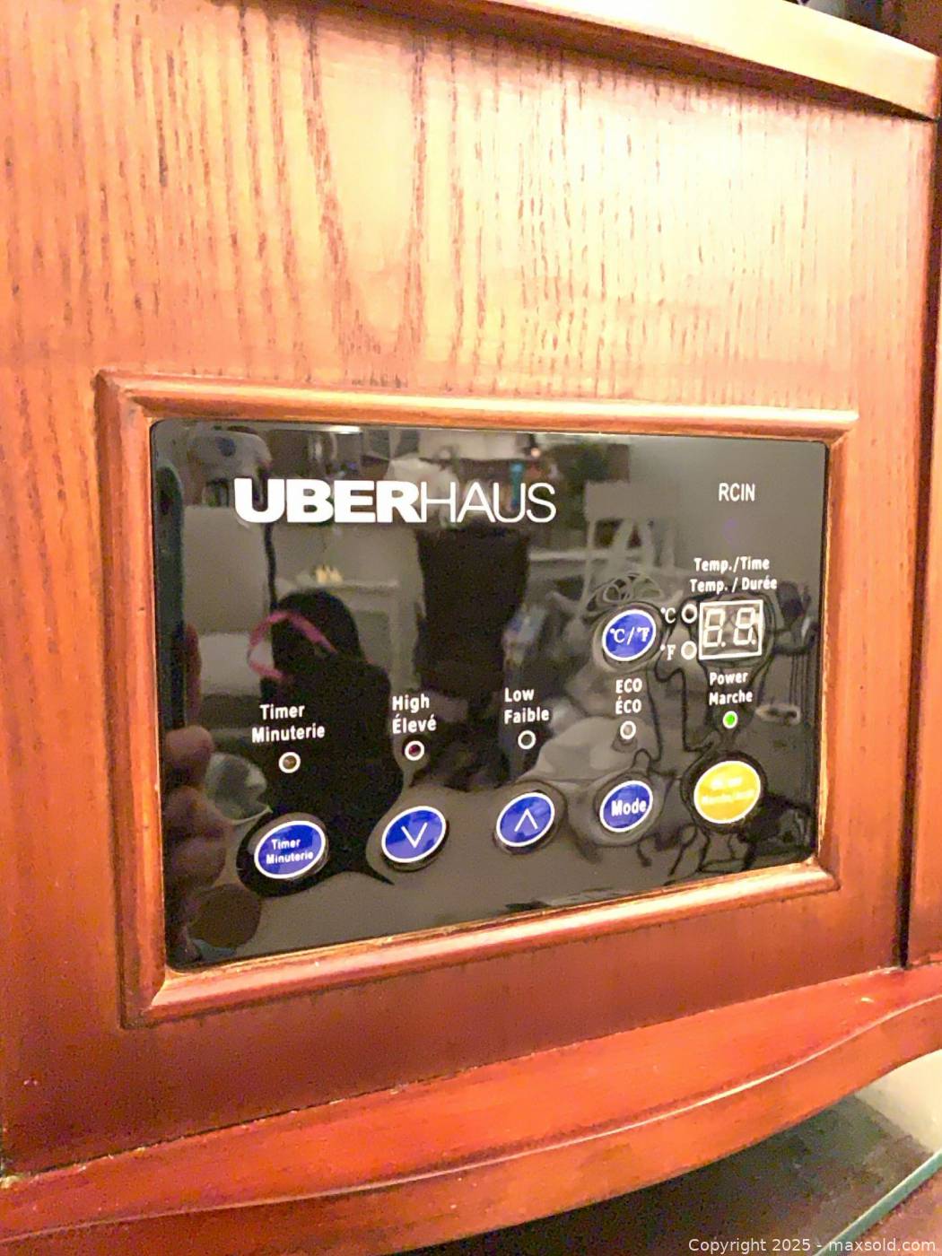 Uberhaus 6-Element Quartz Infrared Heater with Remote | Maxsold