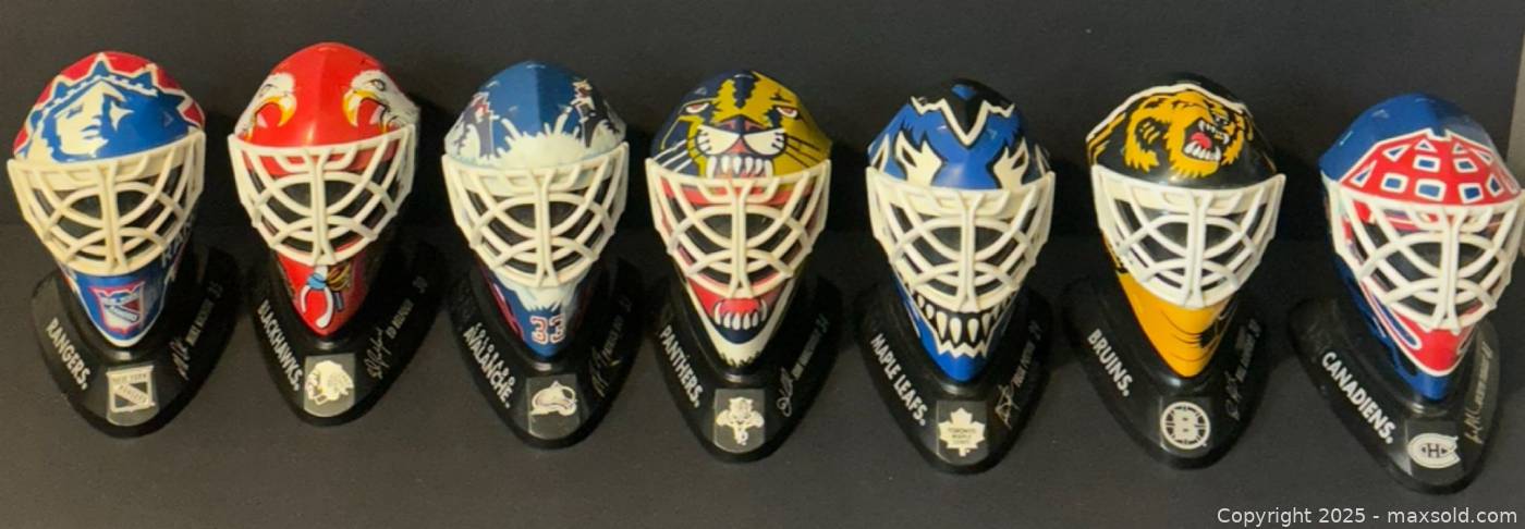 McDonalds NHL mini goalie masks, 9 pcs | Maxsold