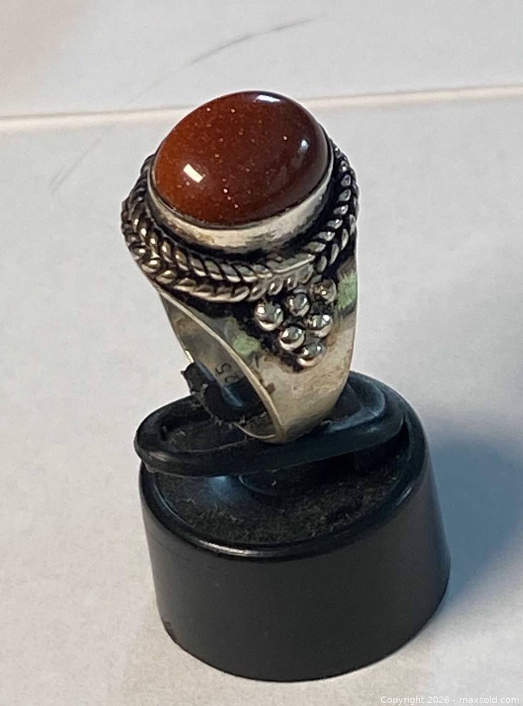 925 sterling silver goldstone cabochon ring size 7.5 | Maxsold