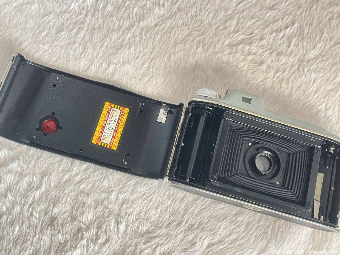Kodak Tourist 620 Folding Camera c1950s | Maxsold