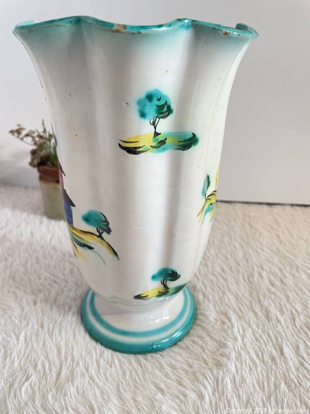 Vintage Italian hand-painted ceramic vase | Maxsold