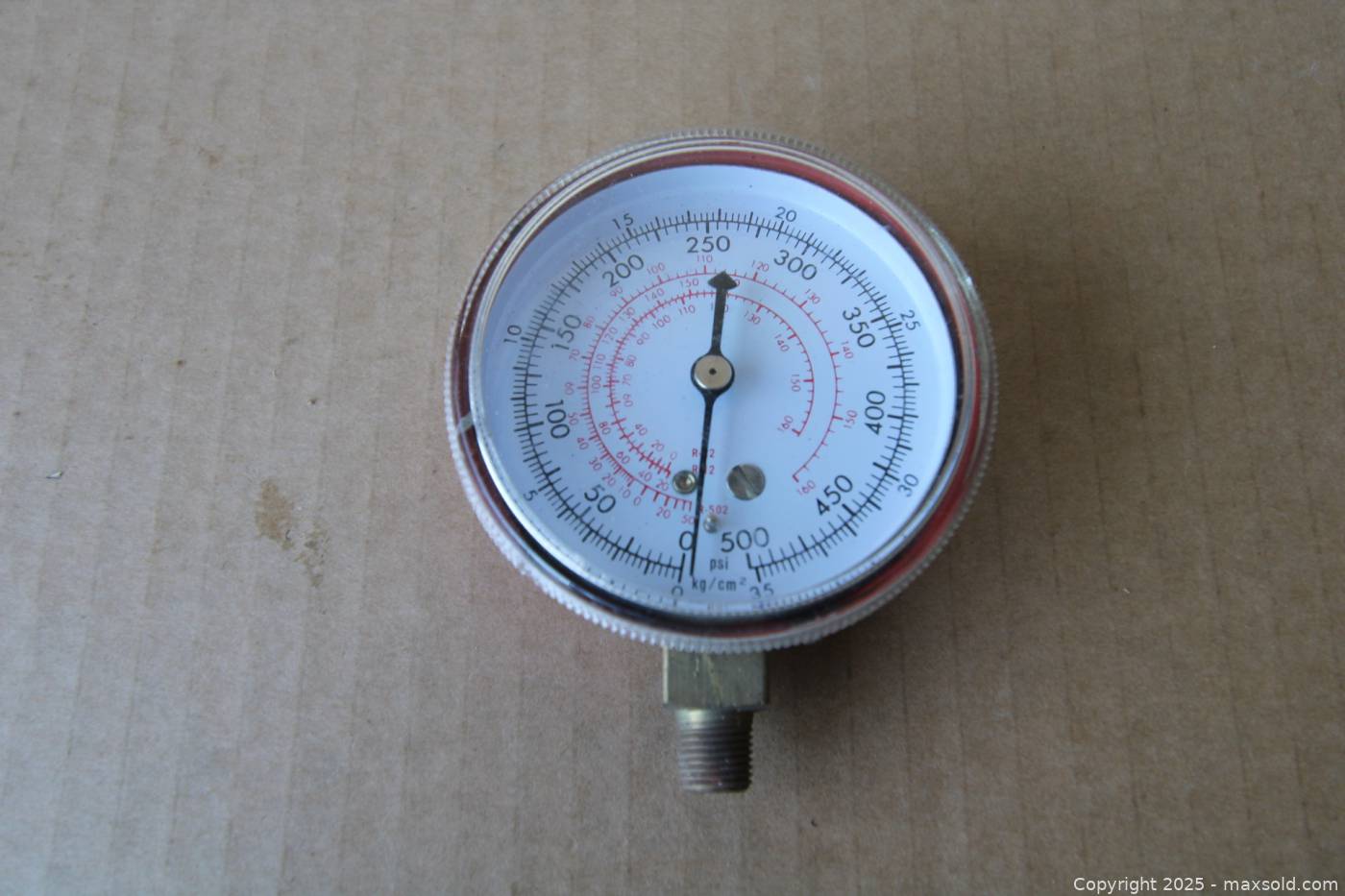 Pressure discharge gauge with box | Maxsold