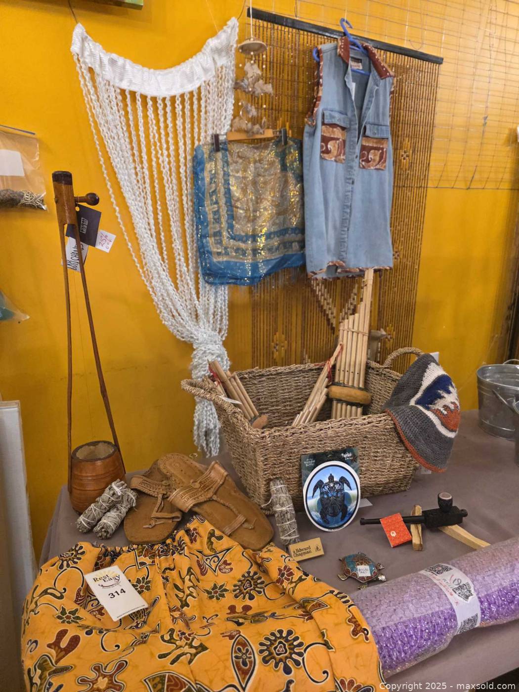 Wind chime, beaded door curtains, bamboo instruments, clothing & decor ...