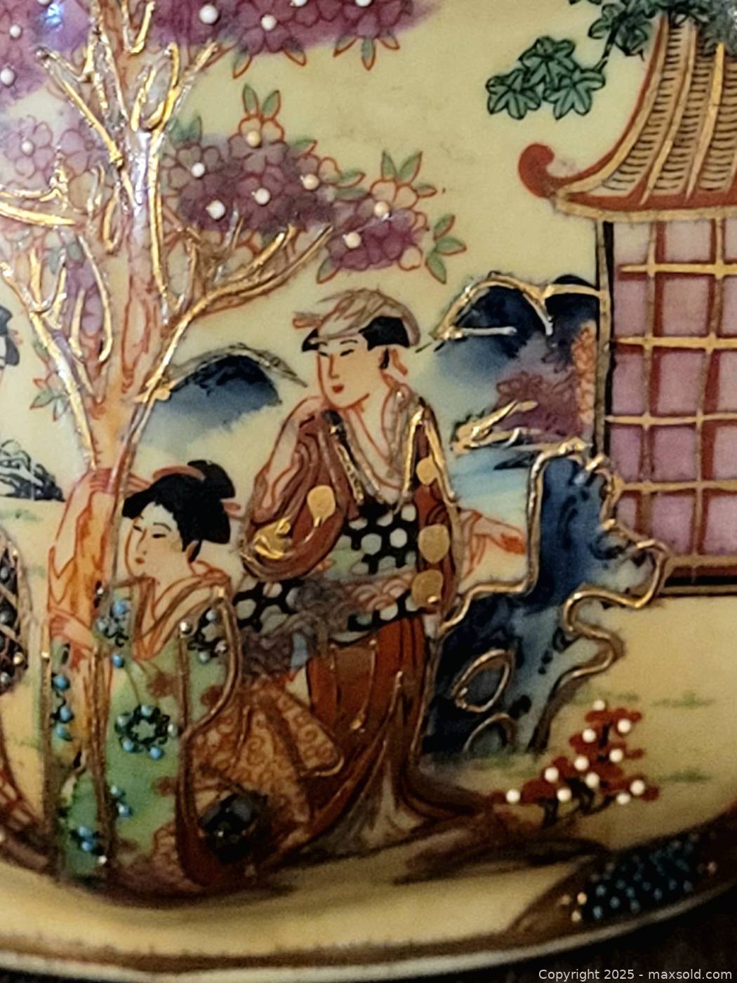 Hand Painted Royal Satsuma Lidded Jar | Maxsold