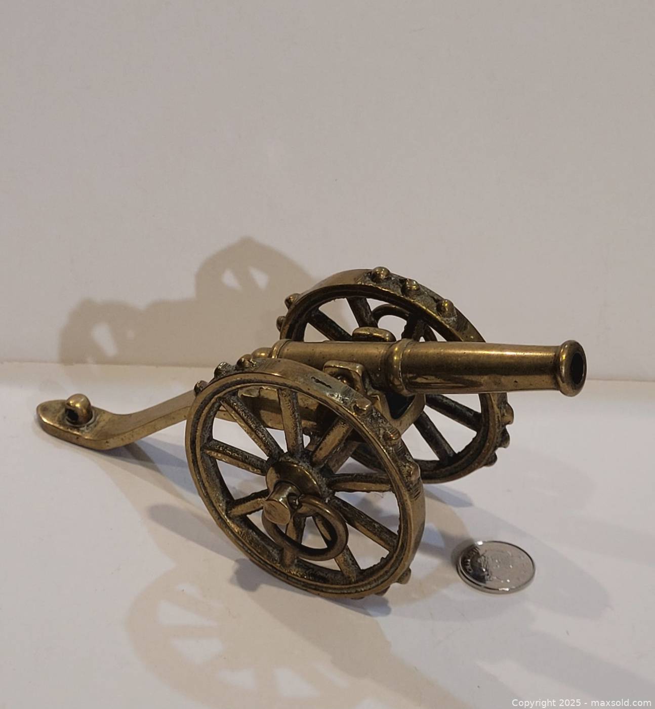 Pair of vintage brass decorative cannons | Maxsold