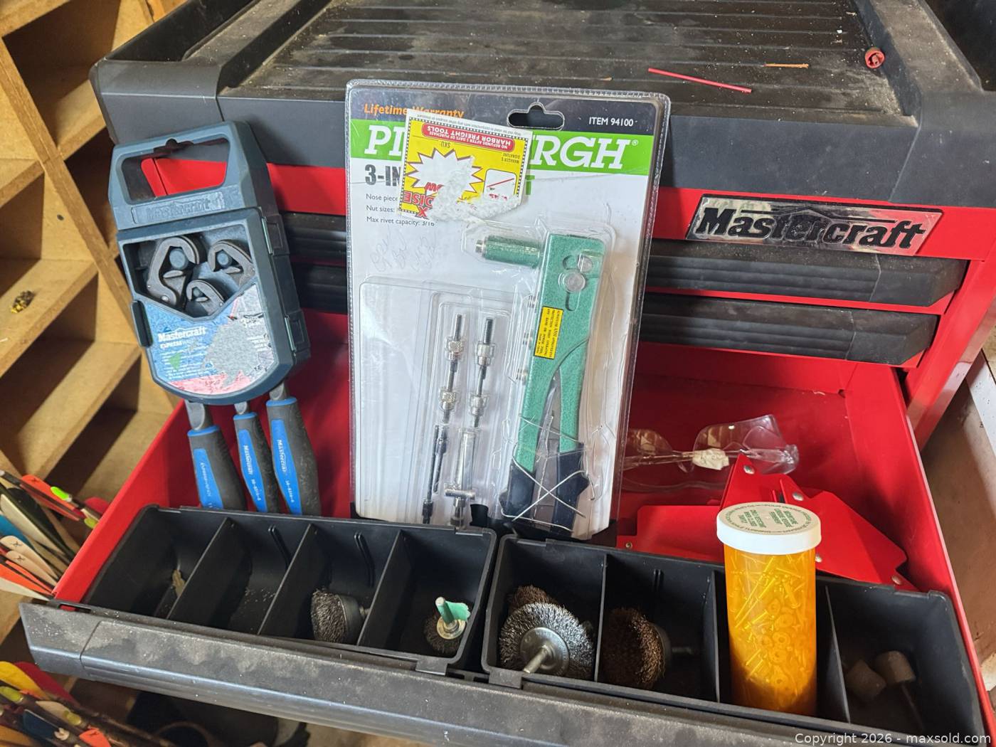 Mastercraft express wrench set and assorted hand tool accessories | Maxsold