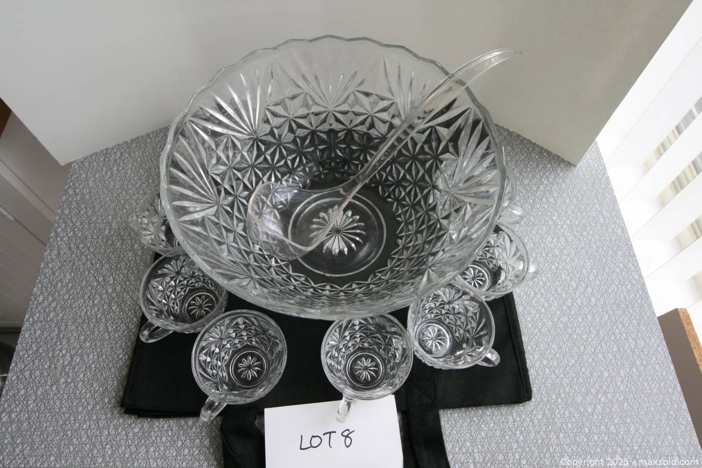 Pinwheel Crystal Punch Bowl Set 10-Piece | Maxsold