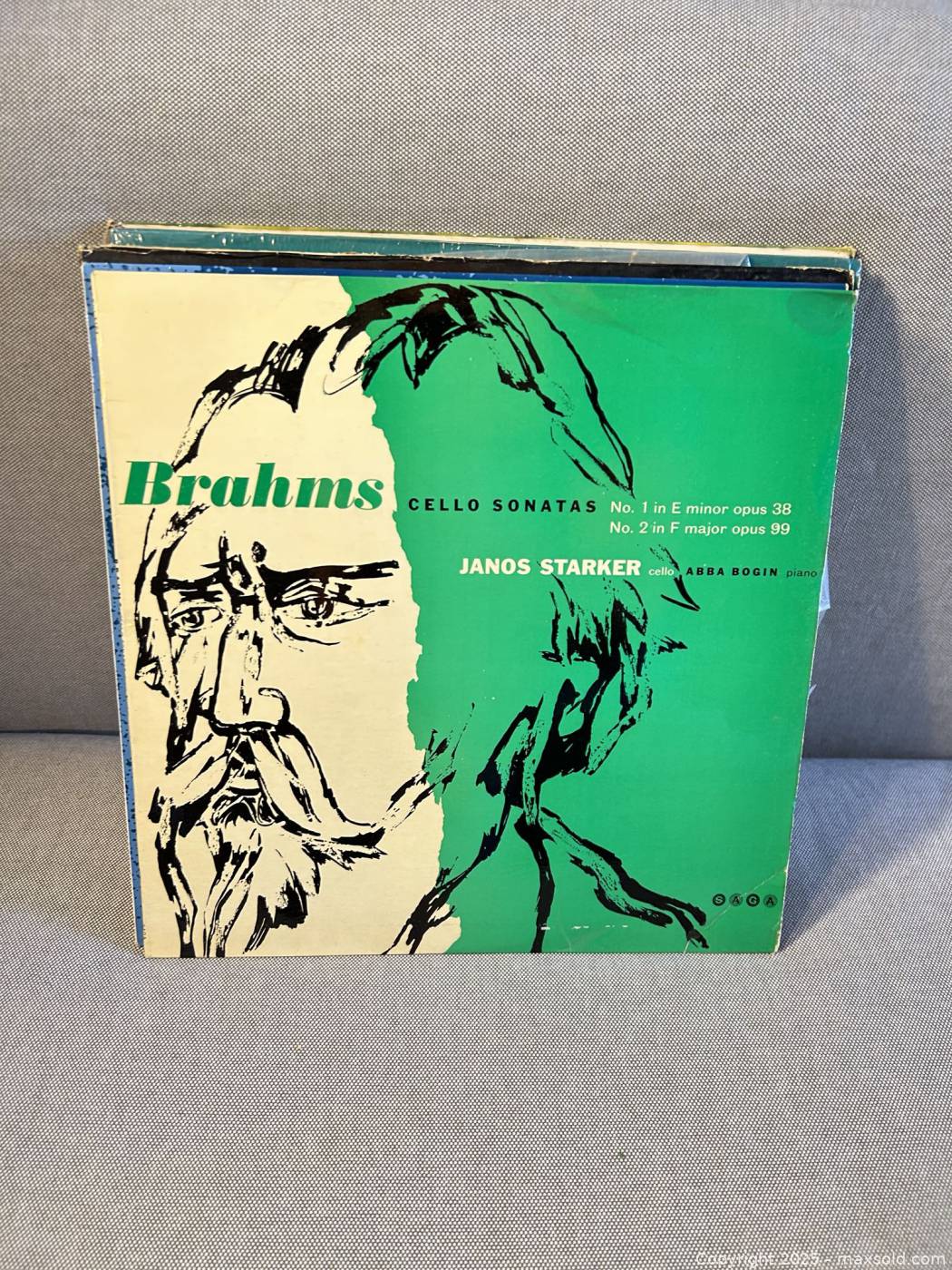 Classical vinyl record collection | Maxsold