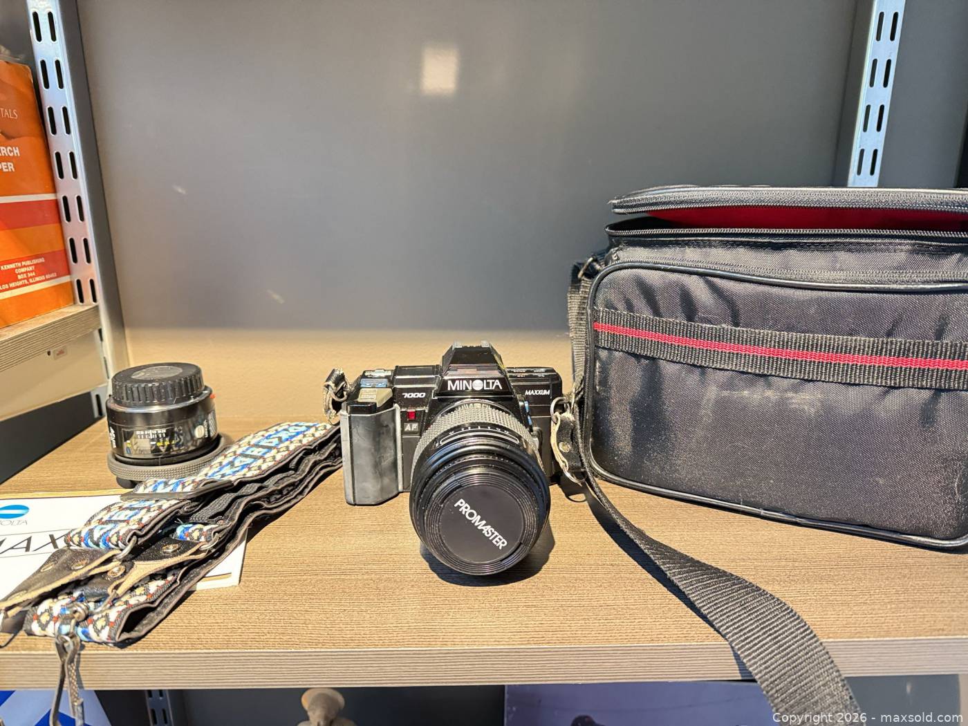 Minolta Maxxum 7000 35mm SLR with Promaster lens, extra Minolta zoom ...