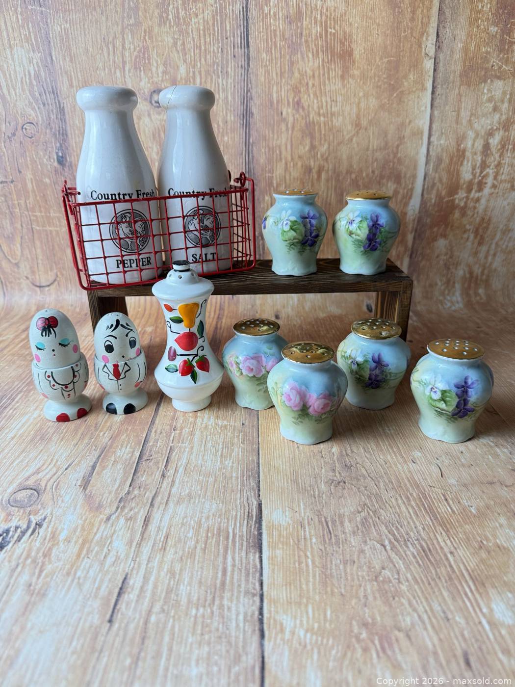 Vintage mixed salt and pepper shakers lot, 13 pieces | Maxsold