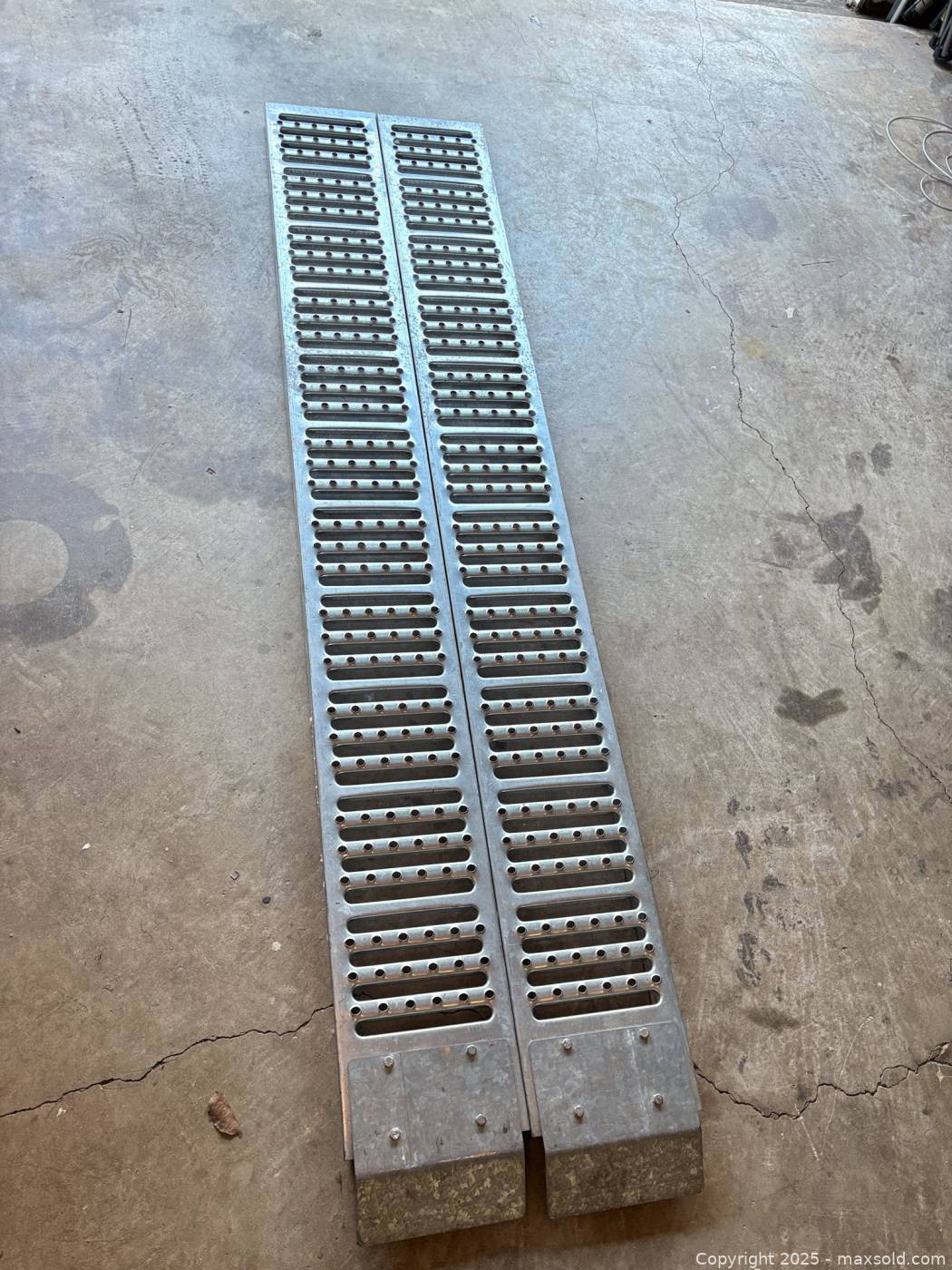 Haul-Master steel loading ramps pair | Maxsold