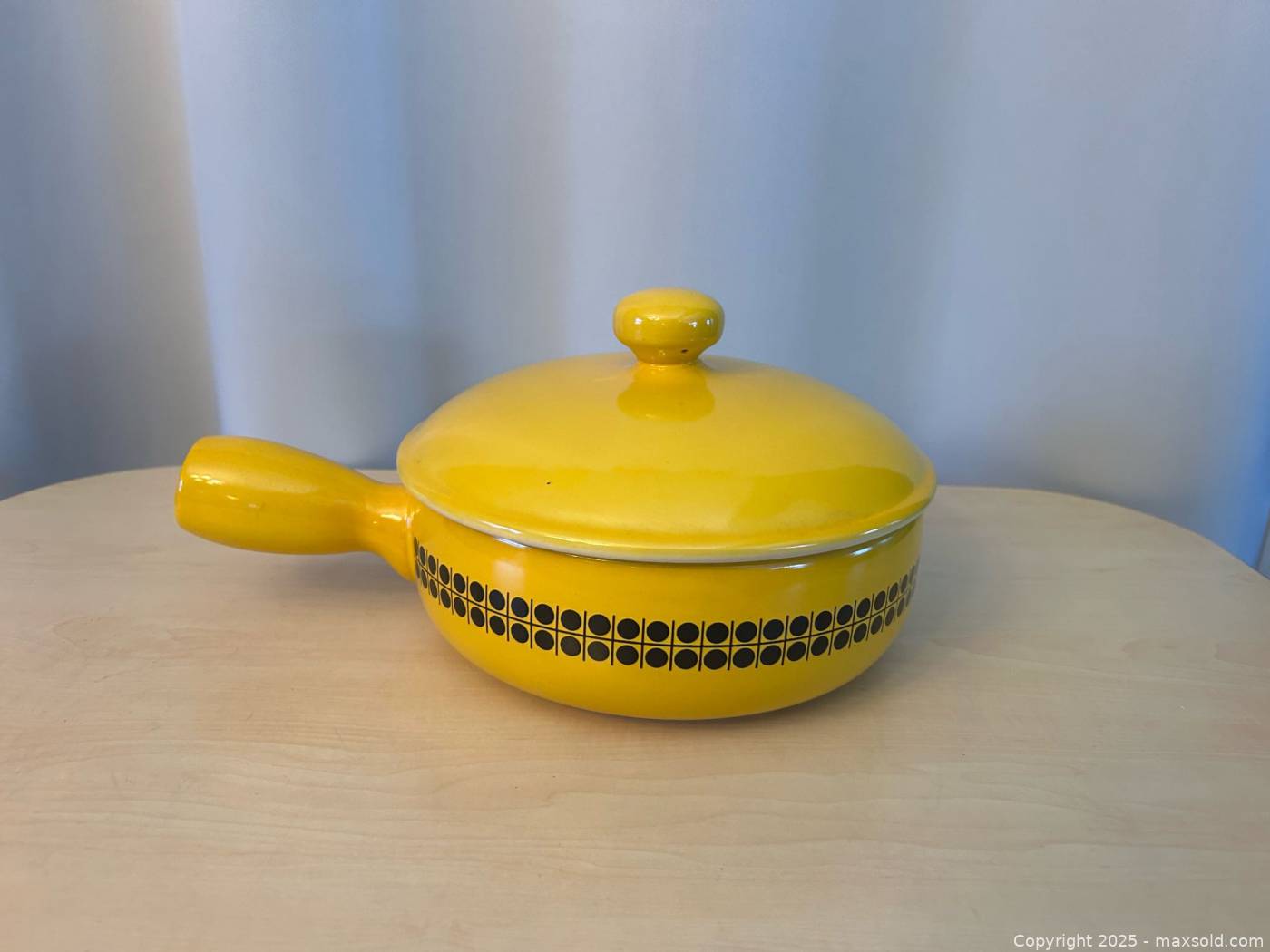 Mid-century mustard ceramic casserole pan | Maxsold