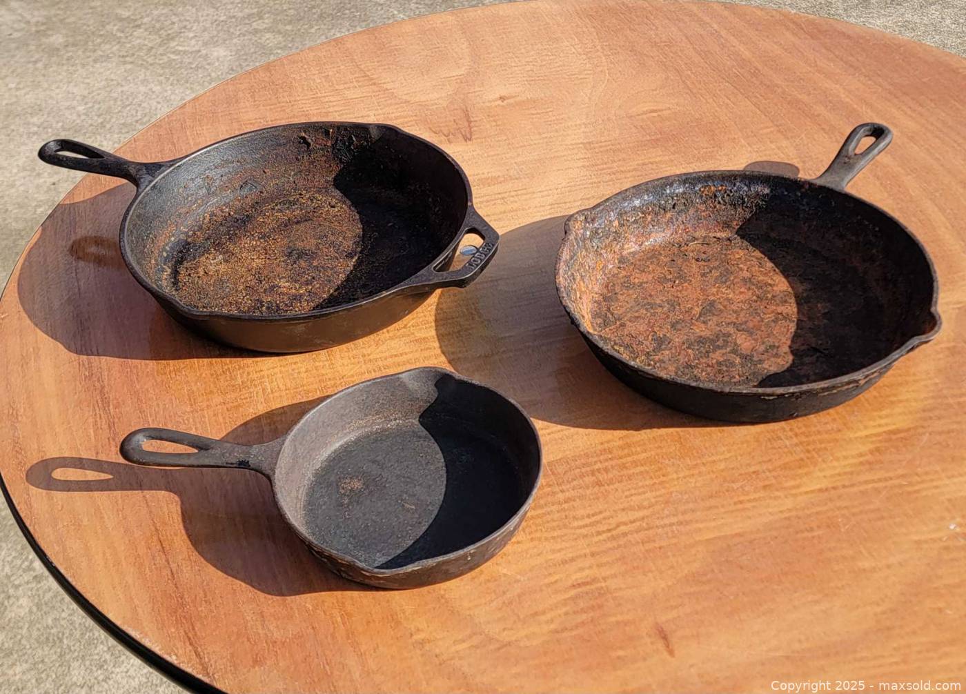 Cast iron frying pans Wagner, Lodge, Ruffhewn (3) | Maxsold